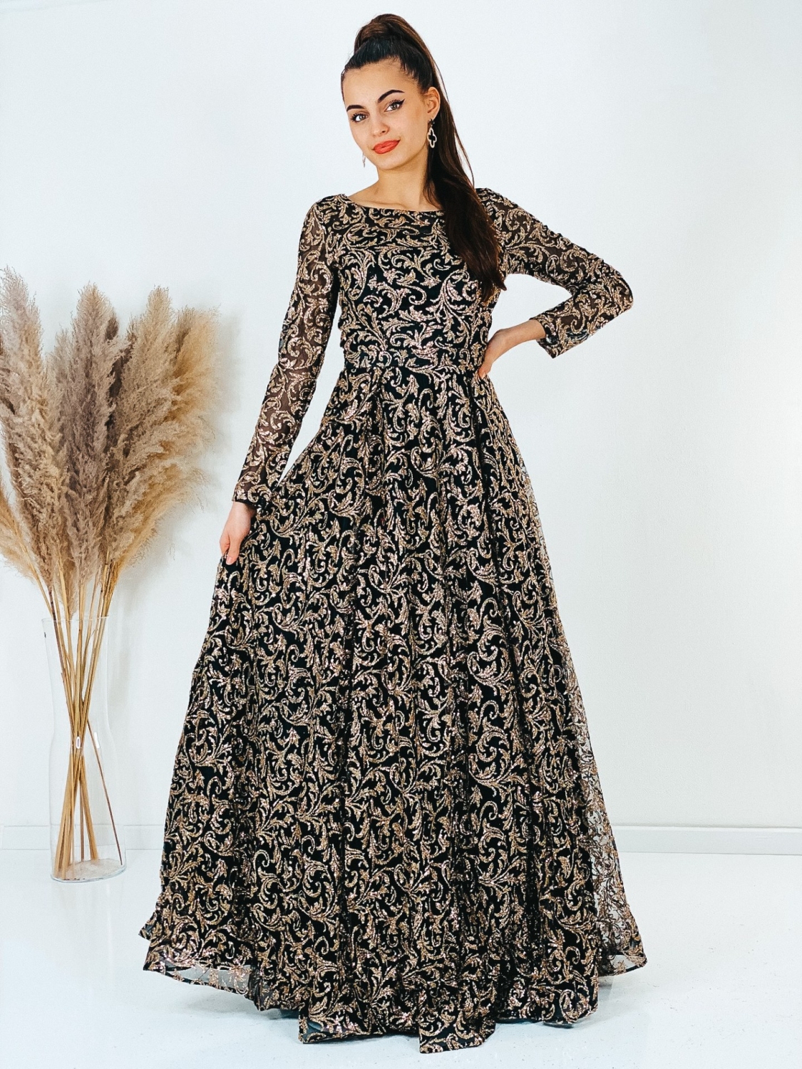 Exkluzívne dámske dlhé áčkové spoločenské šaty pre moletky - čierne ...