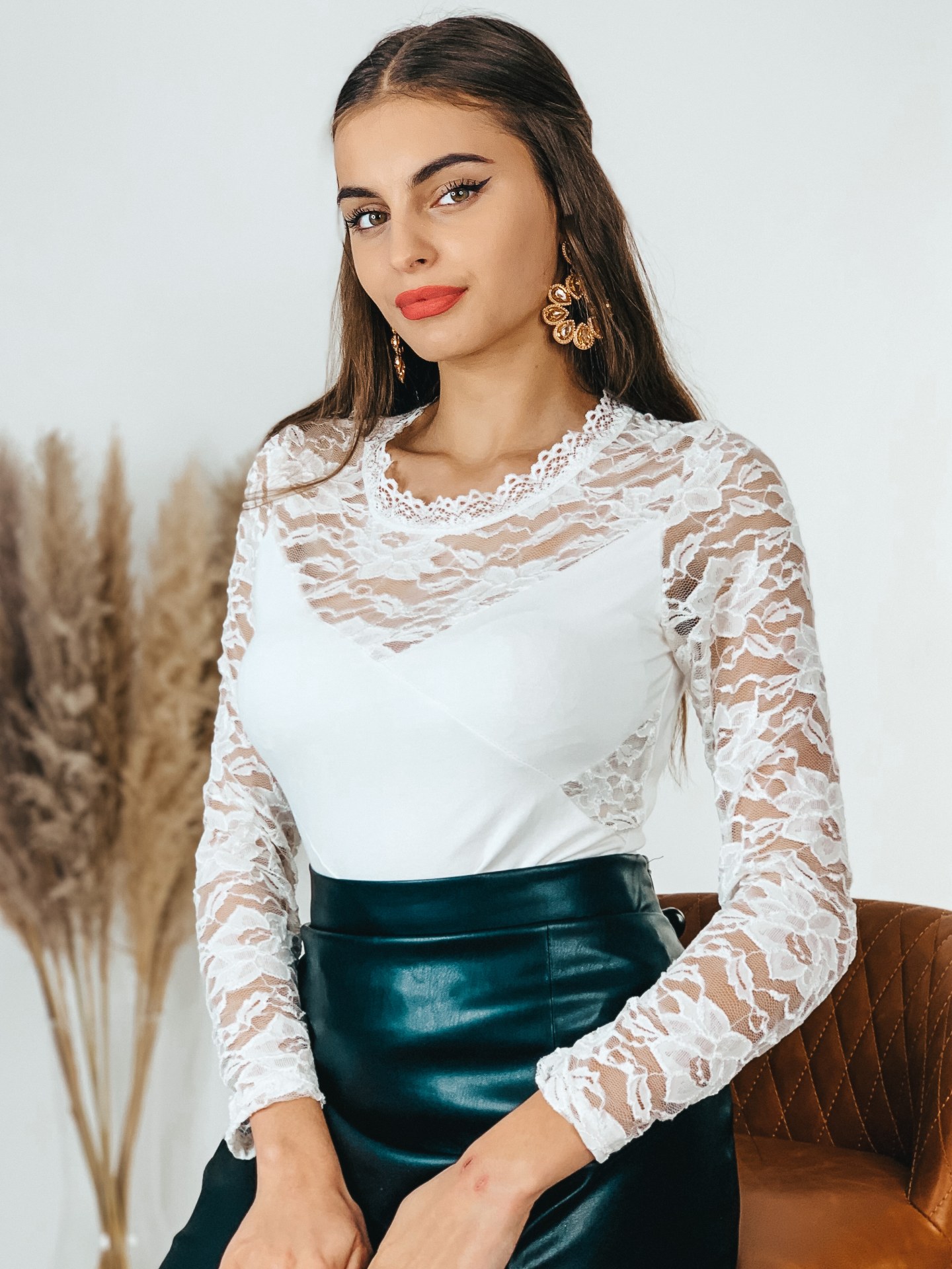 Dámske biele čipkované body | WEBmoda.sk