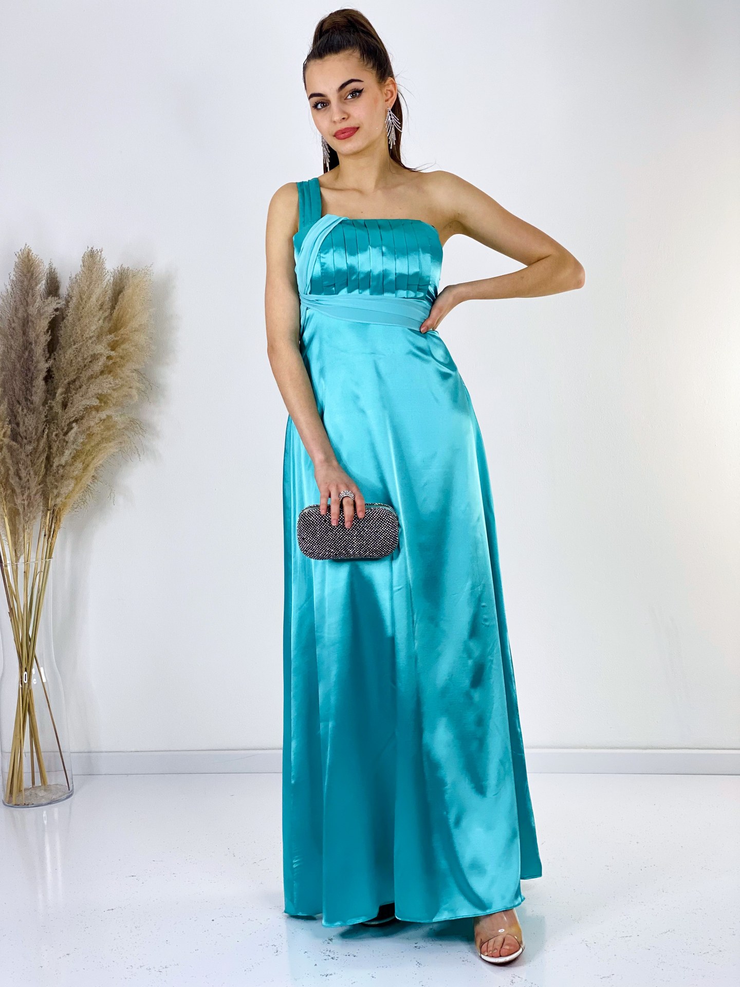 Dámske dlhé saténové spoločenské tyrkysové šaty | WEBmoda.sk